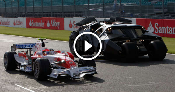 FORMULA 1 vs BATMOBILE! Drag Race Of The Century! - Muscle Cars Zone!