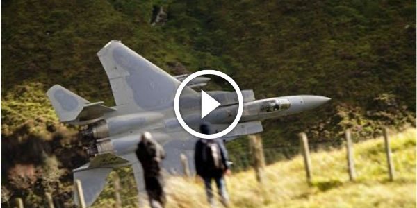 F18 Plane Training Session Filmed In Death Valley By One Lucky Guy! There's Nothing More Awesome ...