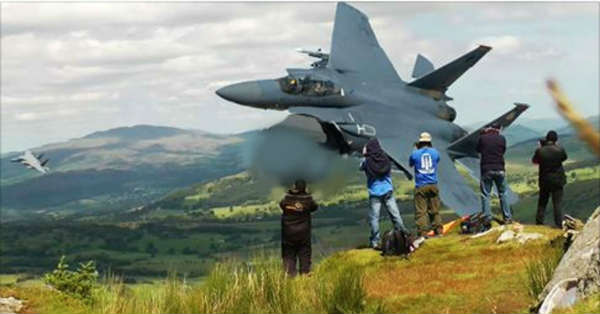 LOW FLYING FIGHTER JETS From MACH LOOP! This Place Is In WALES ...