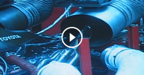Toyota F1 V10 Engine On The Dyno Spitting Flames At Staggering 20,000 ...