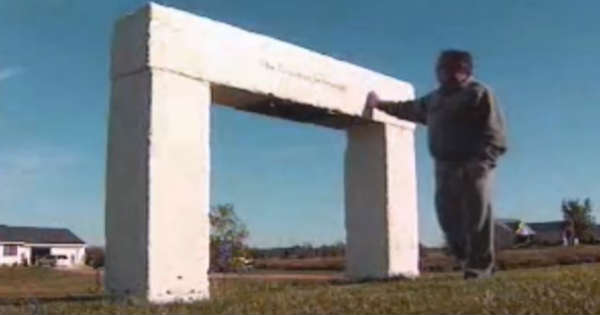 Michigan Guy Can Lift 20 Ton Block By Hand! Incredible Lifting ...