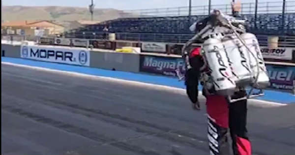 This Jetpack Race Will Blow Your Mind! - Muscle Cars Zone!