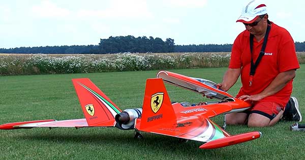 This "Ferrari" RC Turbine Jet Can Reach 400 KMH (250MPH)! - Muscle Cars ...