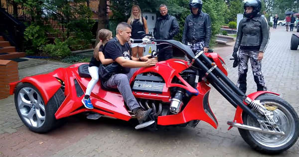 V8 BMW Trike! Would You Dare To Ride This Thing! - Muscle Cars Zone!