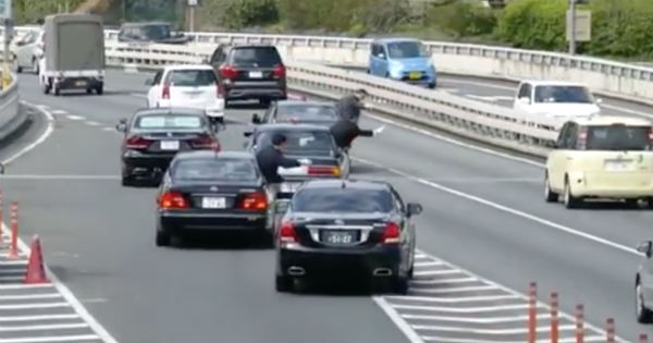 How To Do A Highway Merging! - Muscle Cars Zone!