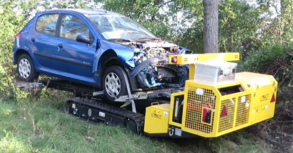 The EASTRACT Vehicle Handler Revolutionizes The Way Your Car Is ...