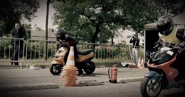 2 STROKE SCOOTER Drag Racing is a Huge Spectacle In JAPAN! - Muscle ...