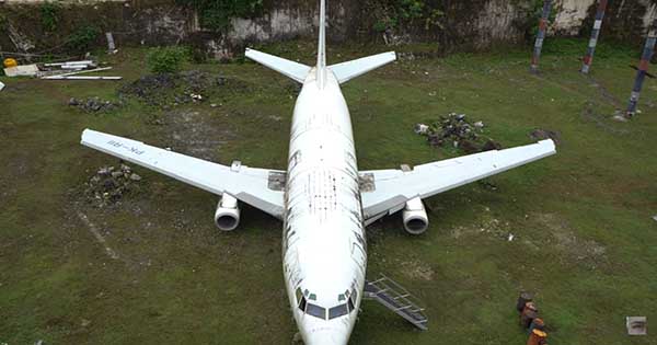 Kids Found Abandoned 737 Plane In The Middle Of Nowhere Muscle Cars