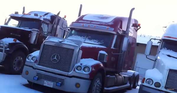 Winter COLD START Compilation: Semi-Truck Engines Turned On In Freezing ...