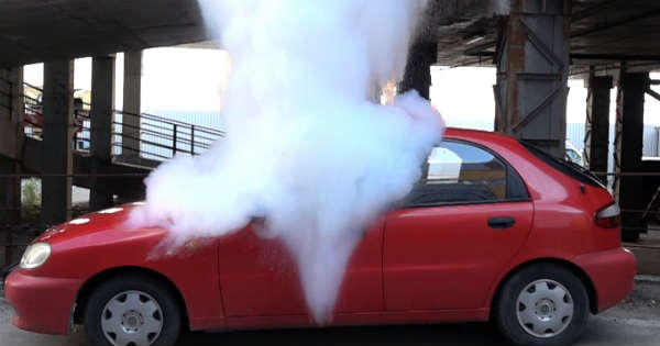 This Guy Poured 5 Gallons Of Liquid Nitrogen On A Car From The 5th ...