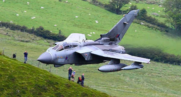 Low Flying Jet Performance At The Mach Loop In Wales! - Muscle Cars Zone!