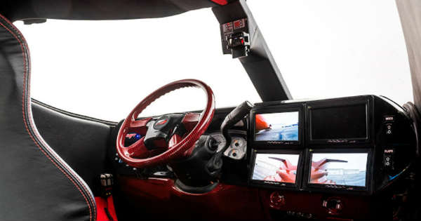 Learjet Limousine – A Car That Is Simply Too Good To Pass By!