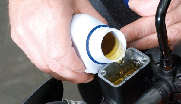 Brake Fluid FAQs: How to Check Brake Fluid in Your Car - Muscle Cars Zone!