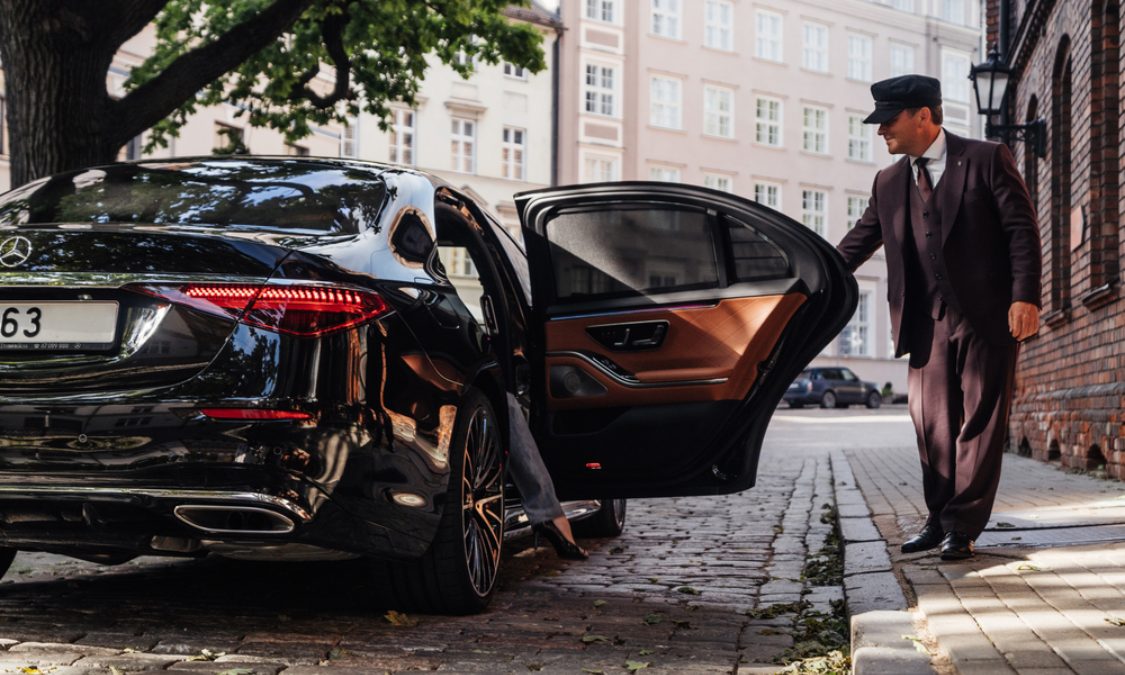 BUSINESS CONSIDERATIONS FOR LUXURY CHAUFFEUR SERVICE VEHICLES - Muscle ...